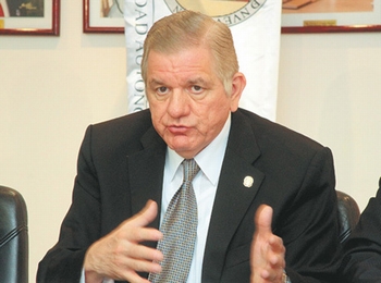 Van 2 semanas y... presumen que no hay asaltos en la UANL - Regiando.com